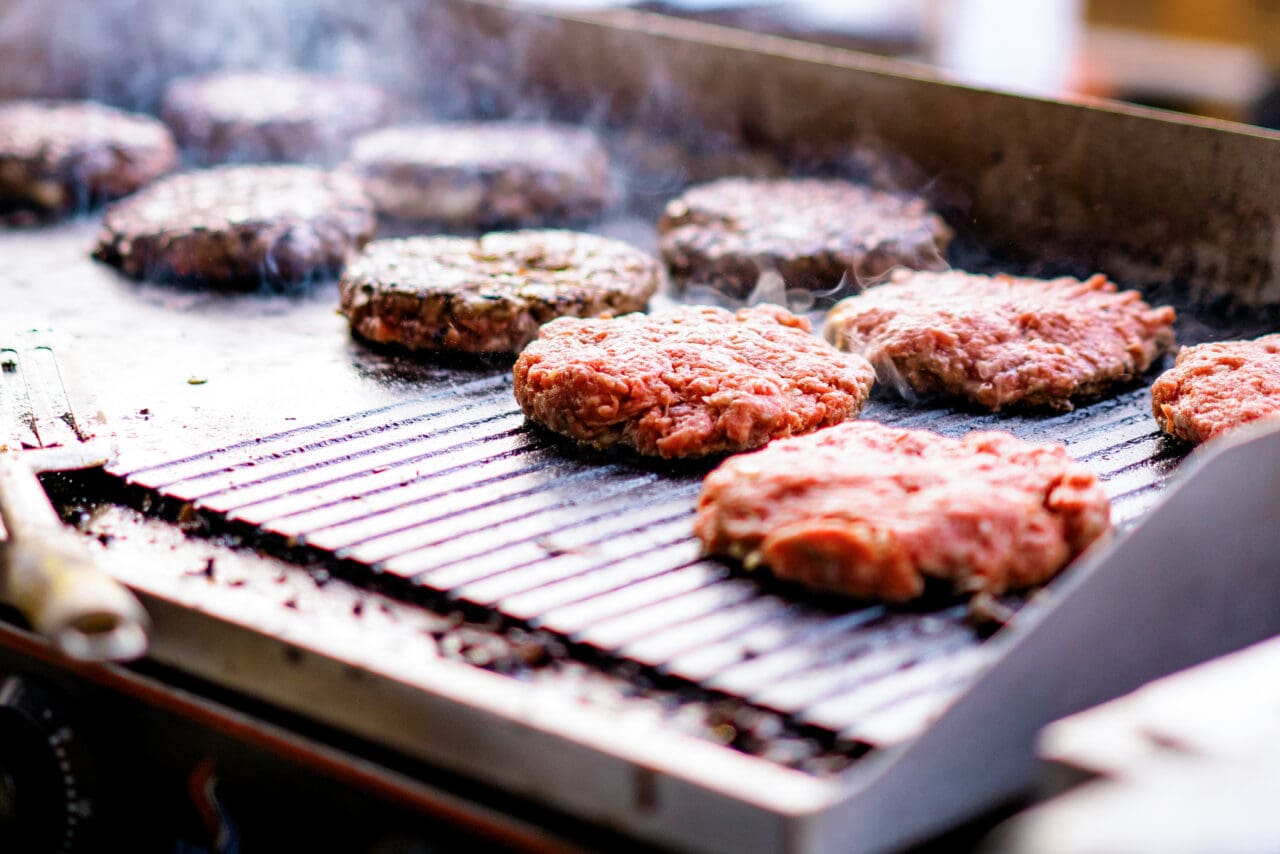 Best Meat to Fat Ratio for Burgers - Cattleman's Meats